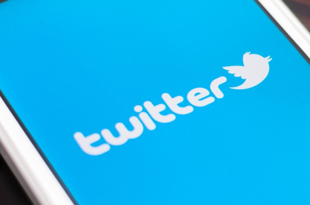 Your Twitter Timeline Is Finally In Reverse-Chronological Order Again
